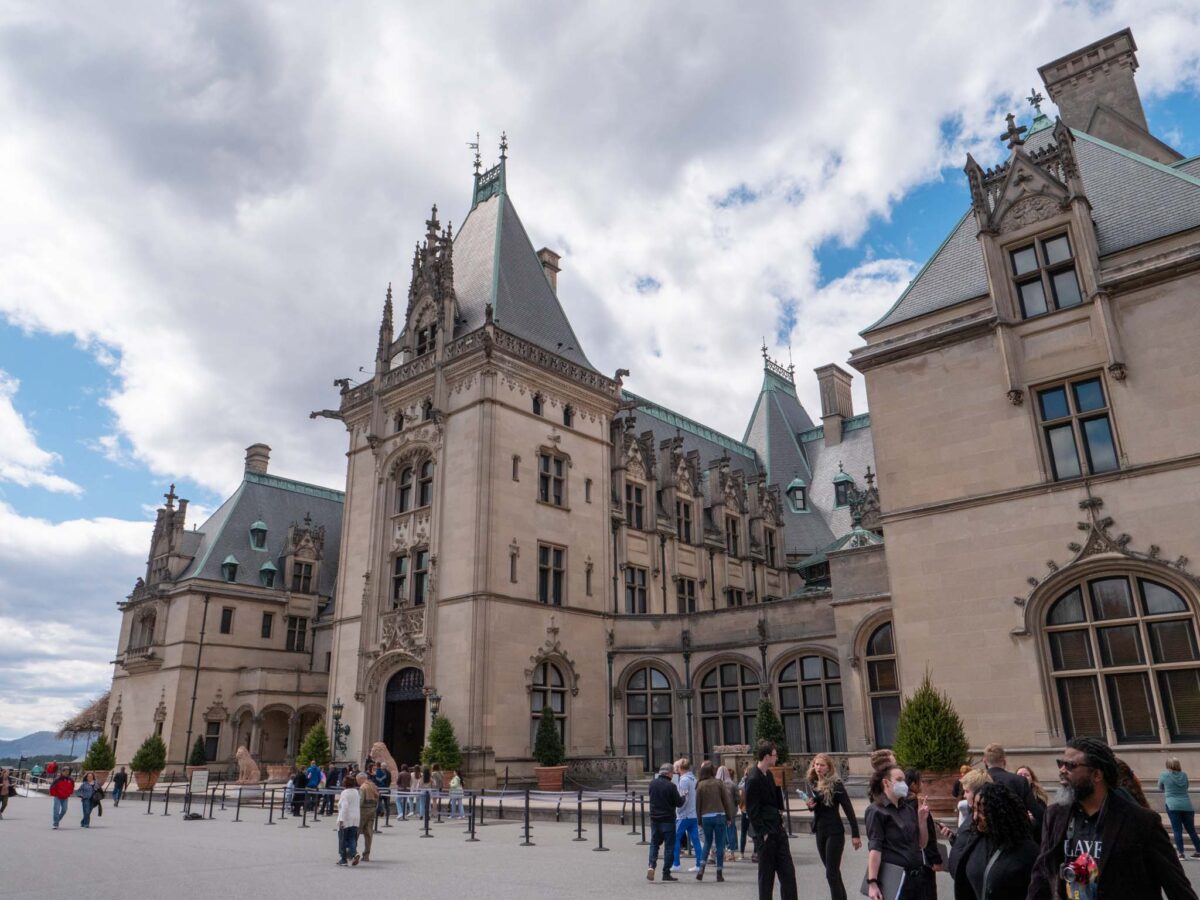 What to Expect Visiting The Biltmore House in Asheville - Travel with Wes