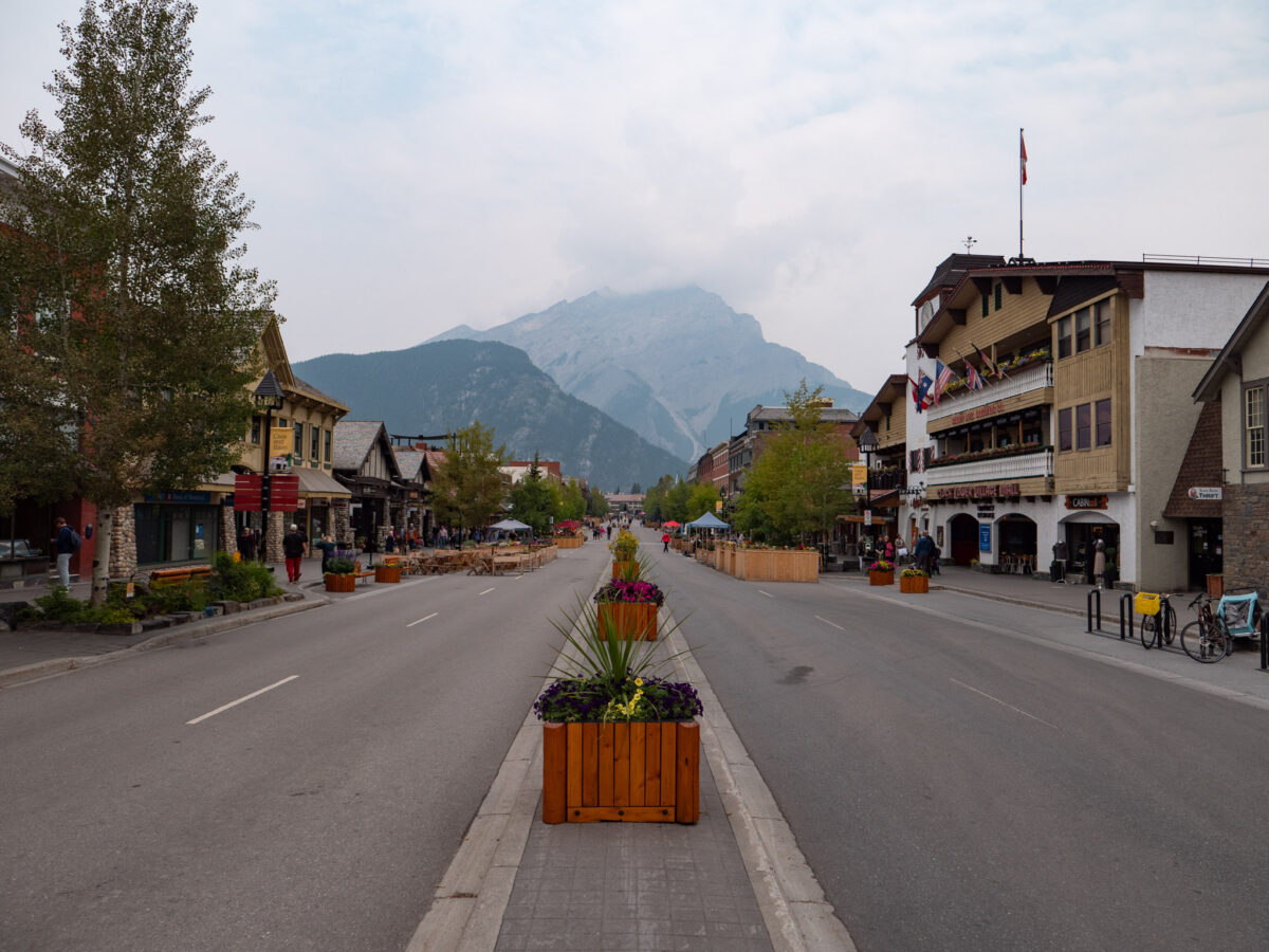 Explore The Three Sisters Viewpoint Hike in Canmore (Alberta, Canada ...
