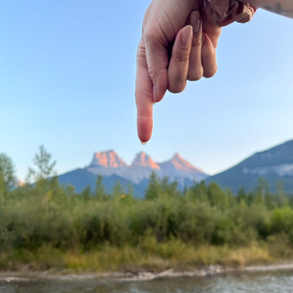 Explore The Three Sisters Viewpoint Hike in Canmore (Alberta, Canada ...